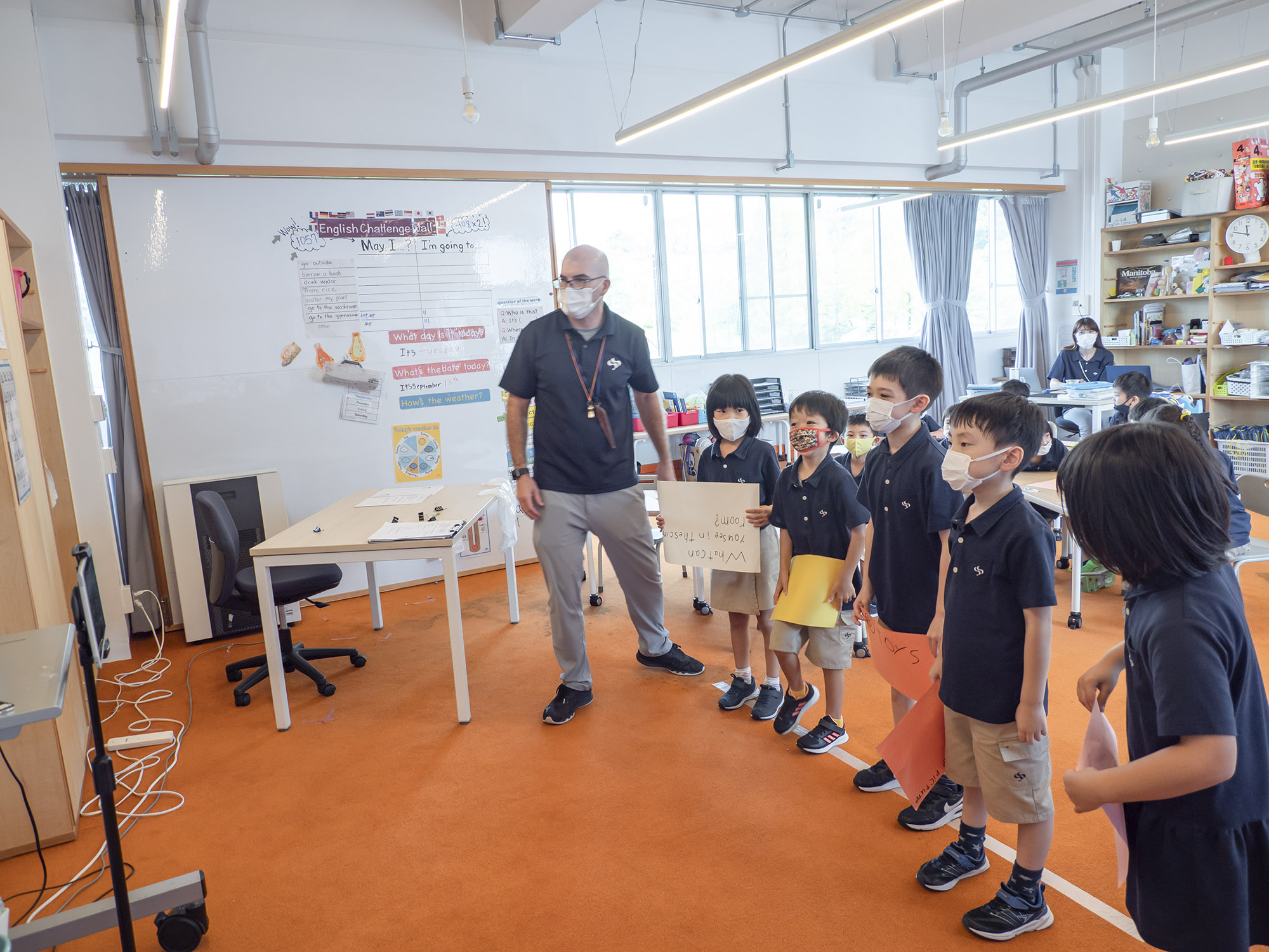 LCAグループ LCA国際学園の1年生とオンライン授業交流会を行いました。 | 瀬戸SOLAN学園初等部・中等部